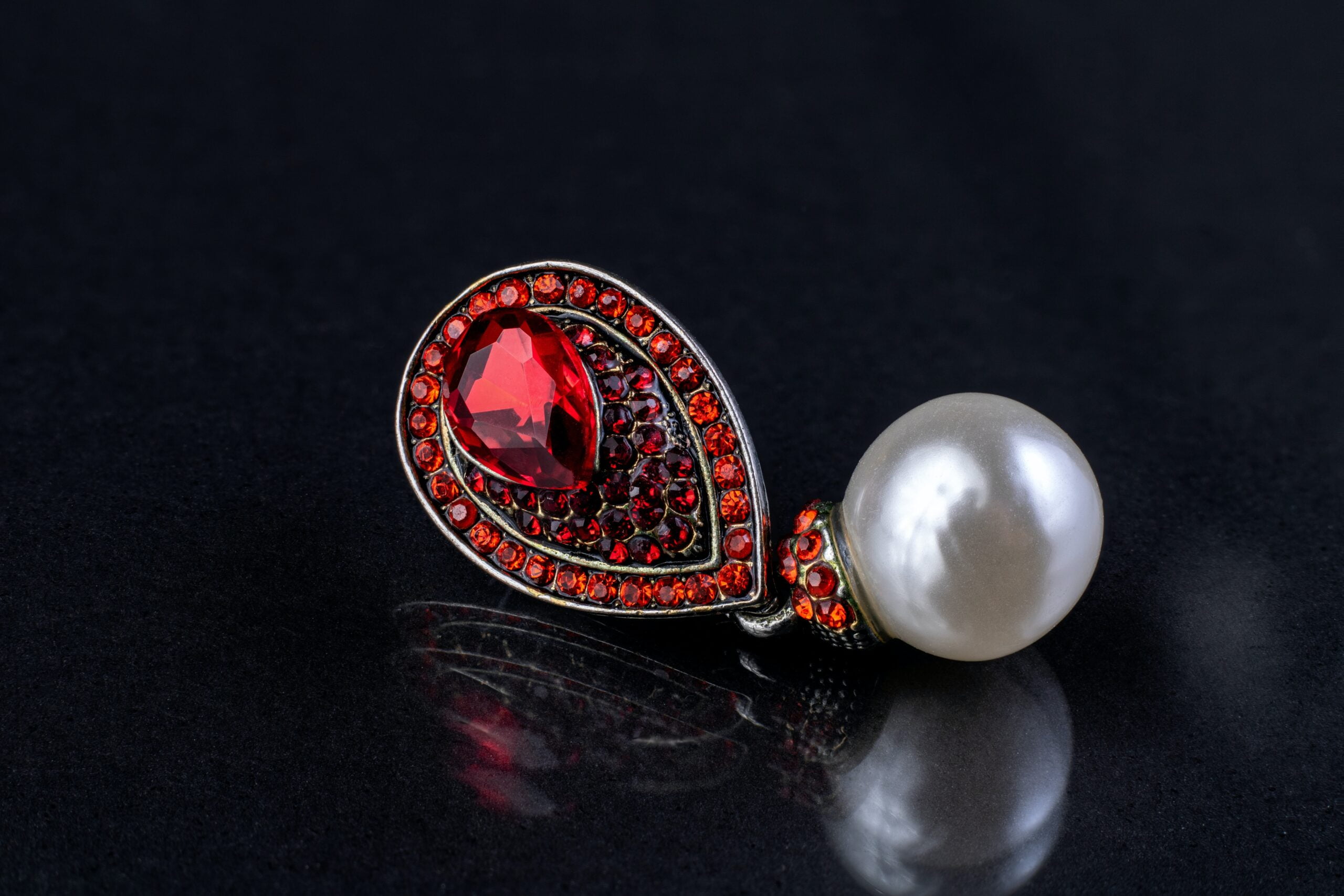 What Gemstones Don't Scratch Easily? - Maura Gems And Jewellery
